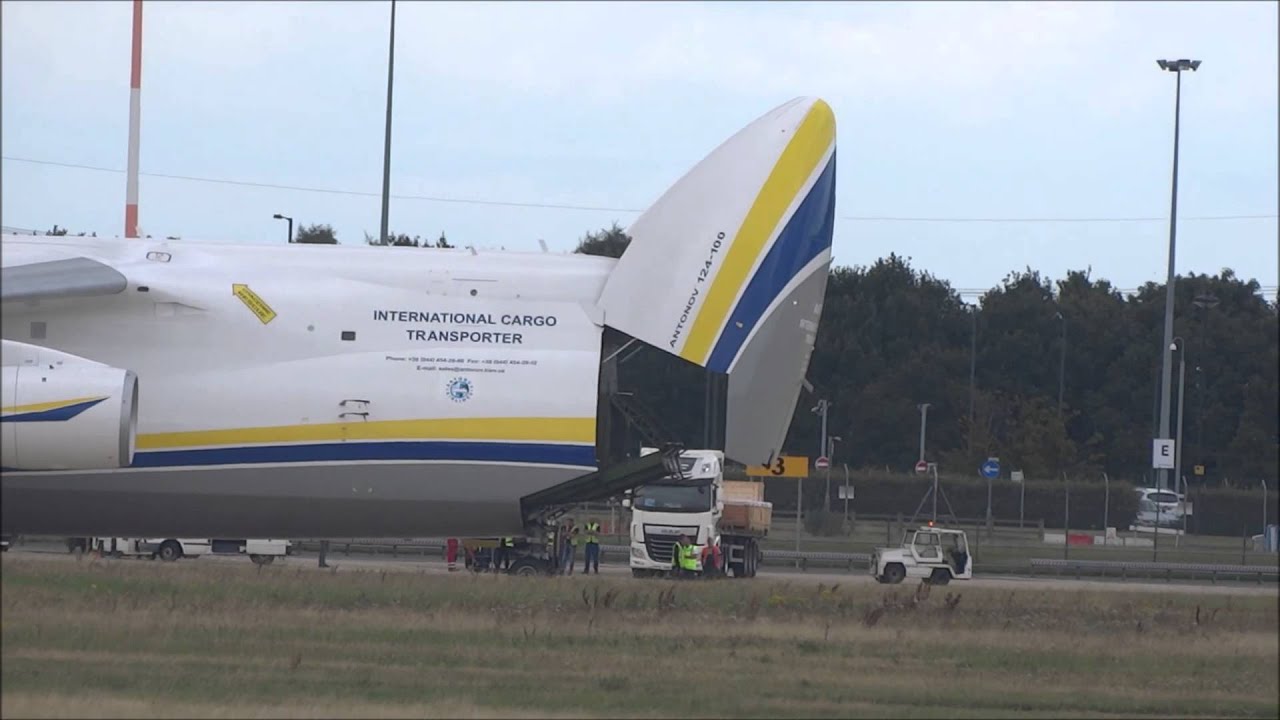 Antonov AN124 Nose opening - YouTube
