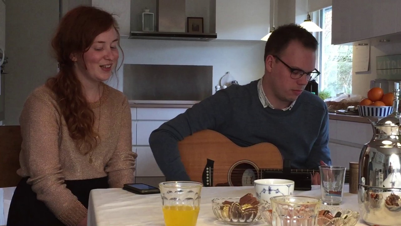 Kasper og Caroline - Yellow (Coldplay) - YouTube
