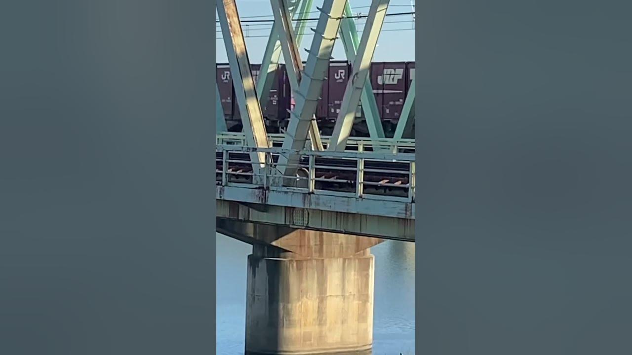 89レEH200ブルーサンダー19号機 - YouTube