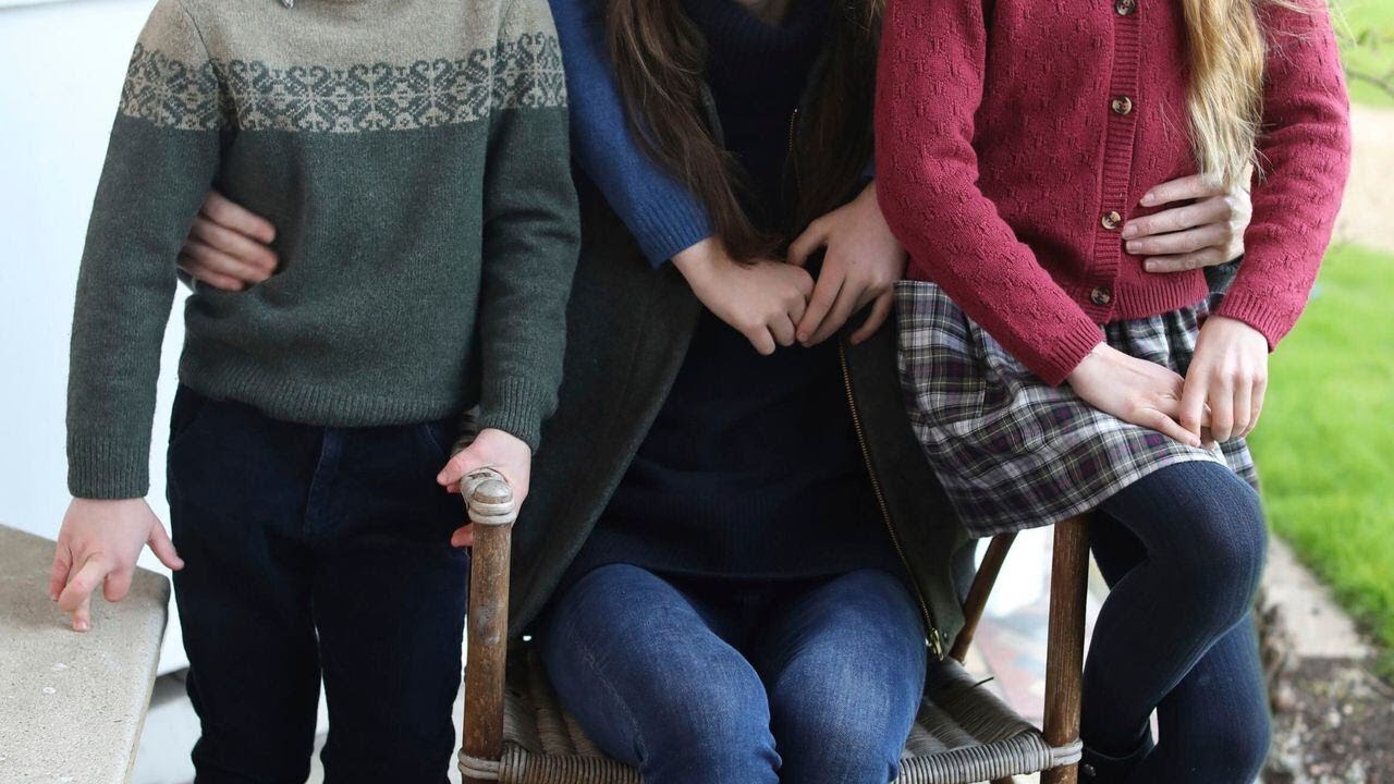 Princess of Wales, Kate Middleton, apologizes for photo edits - YouTube