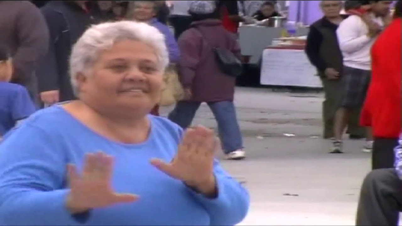 Felise Mikaele - Sau la / Hula (Live) Apra. - YouTube