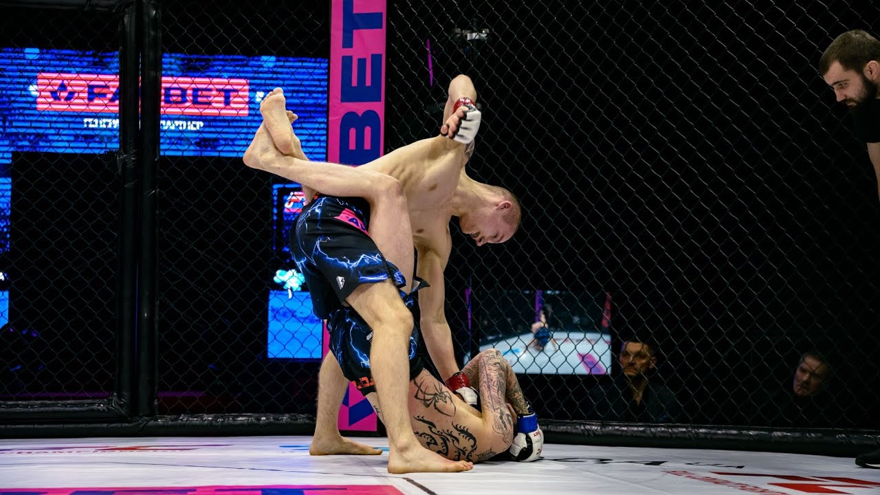 FCFC FIGHT NIGHT 6. STANISLAV SLOBODIAN VS ROMAN STOILIK - YouTube