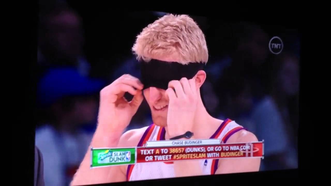 Chase Budinger blind folded dunk 2012 Sprite Slam Dunk Cont - YouTube