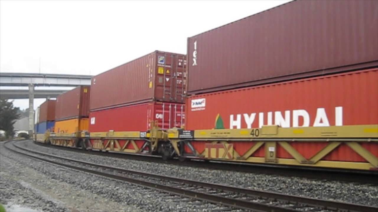 Eastbound Union Pacific stack train at Crockett, CA - 30 November 2014 ...