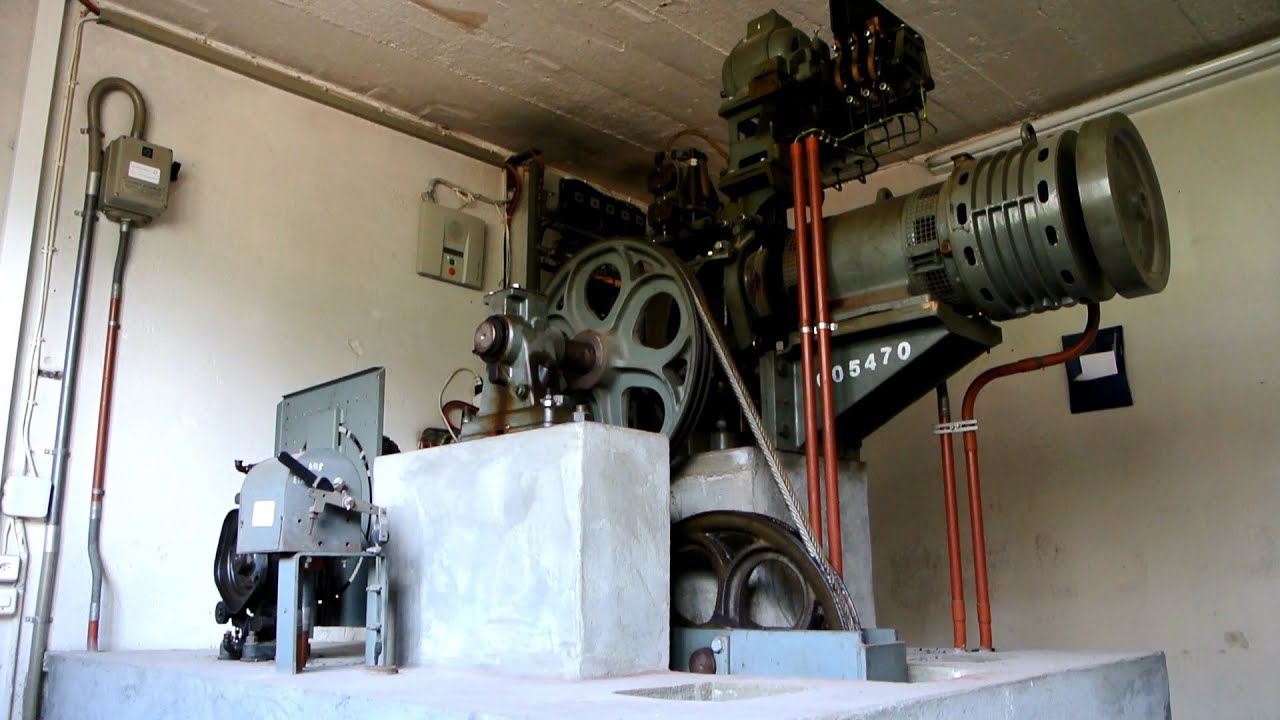 Machine Room Tour! Vintage Schindler R-series traction elevator @ Via ...