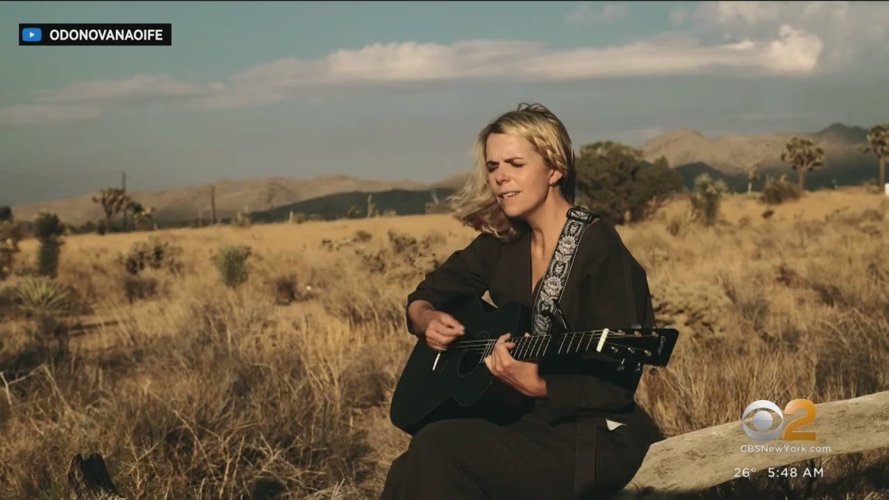 Brooklyn folk singer pays tribute to The Boss - YouTube