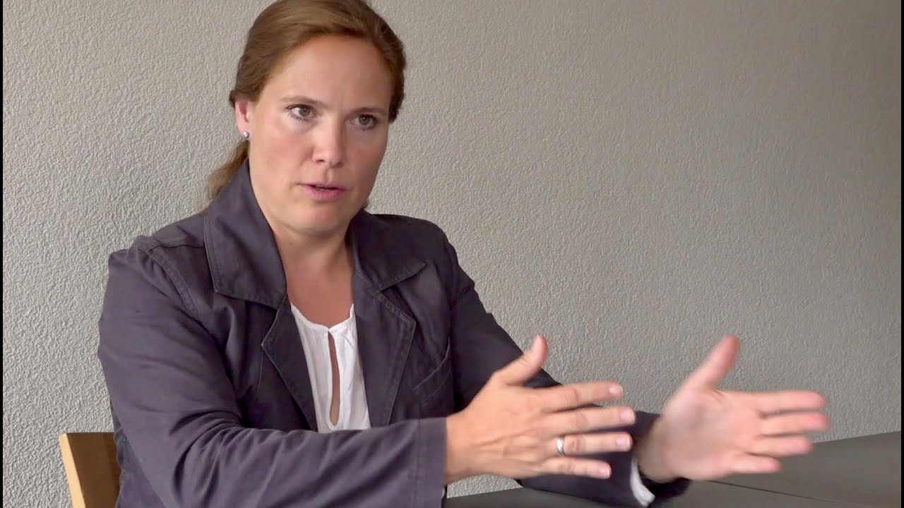 Cathrina Claas im Interview: «Wir leben und atmen Mähdrescher» - YouTube
