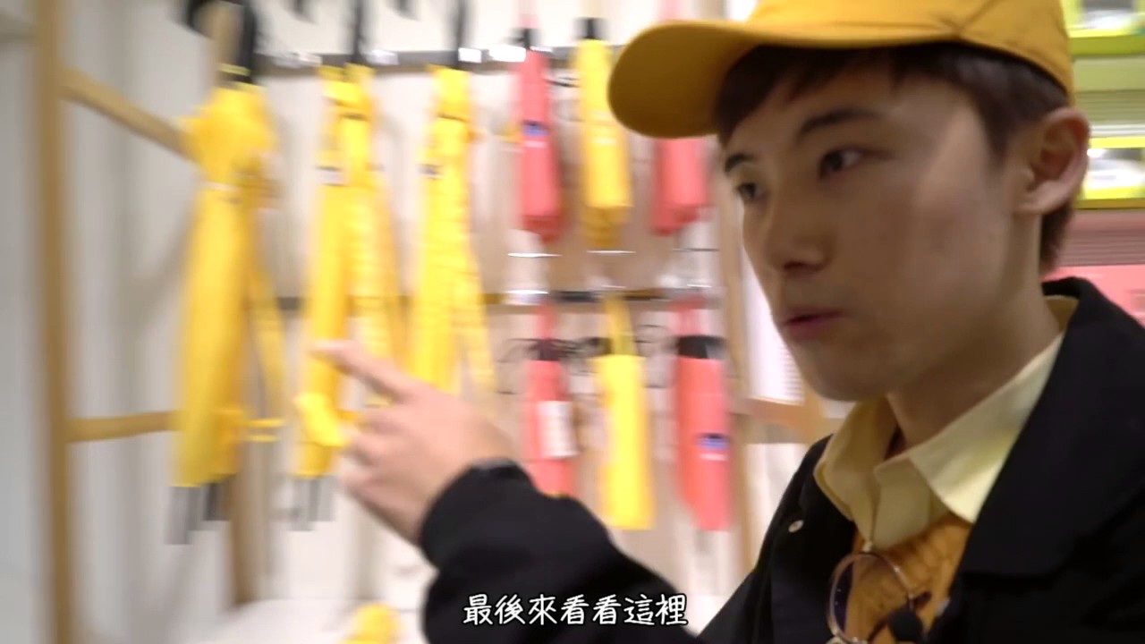 [中字] 허팝 HEOPOP 到KAKAO FRIENDS SHOP 搜刮一空 카카오프렌즈샵 - YouTube