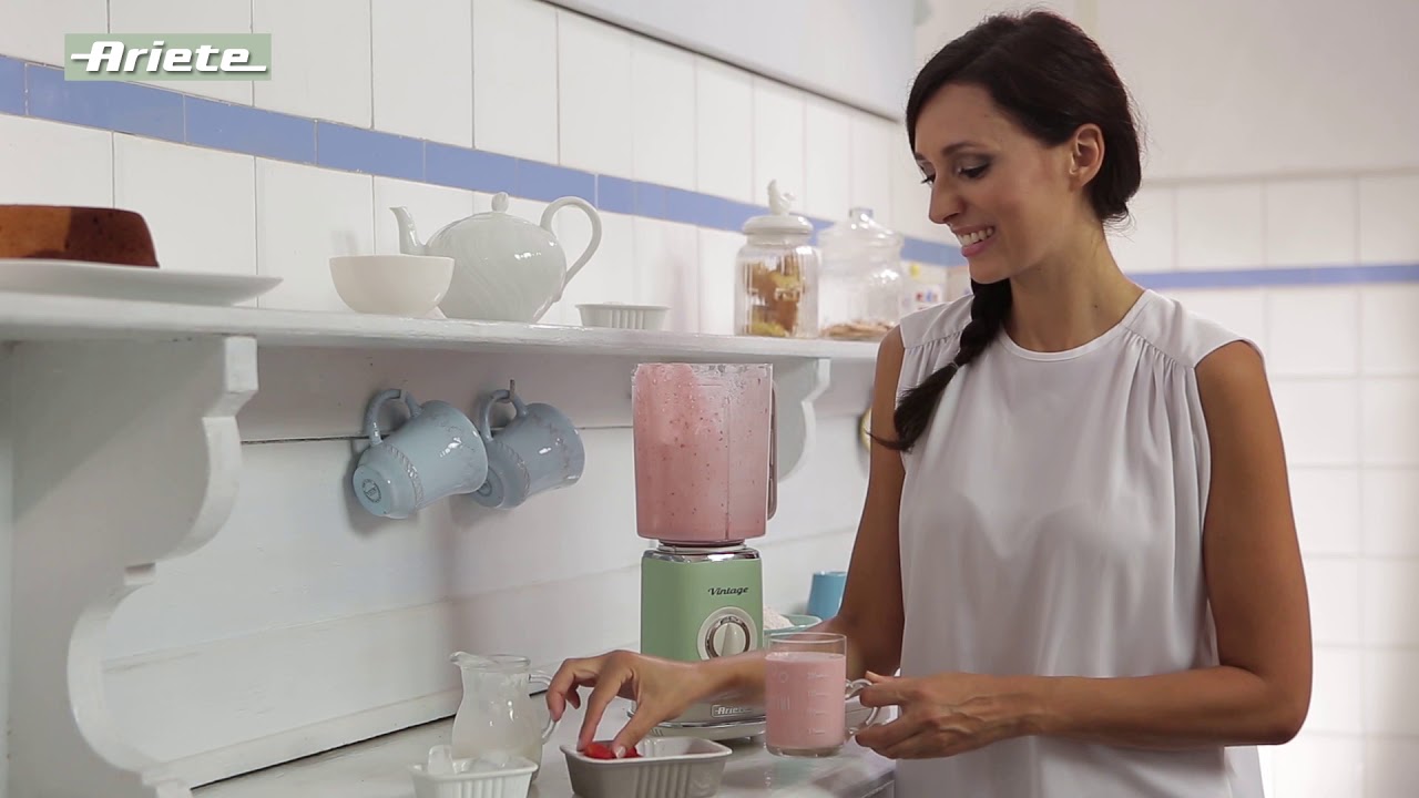 בלנדר דגם 568 מסדרת הוינטג' היוקרתית ARIETE - YouTube