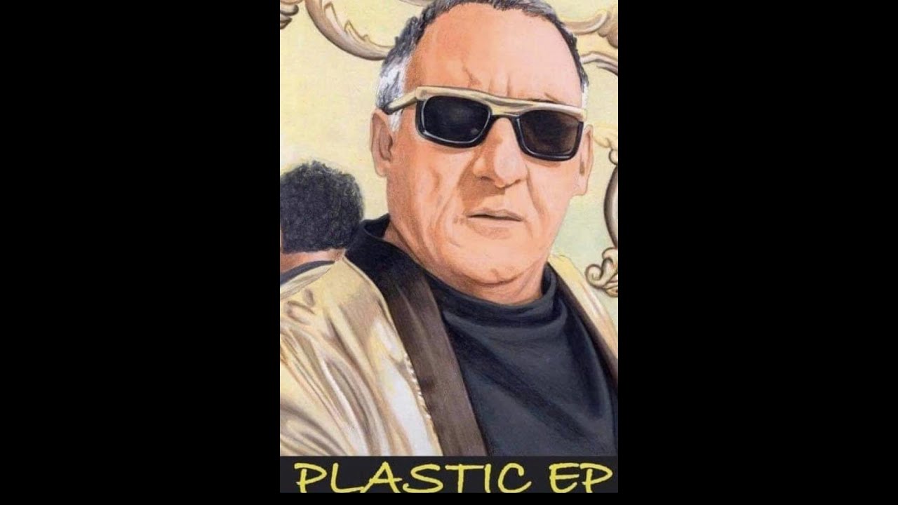 PLASTIC EP 900TH SHOW PART 1 - HEY BANANAS WE THINK YOU'RE GROOVY ...