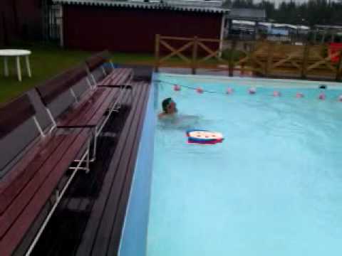 En regnig dag på Byske Utebad... - YouTube