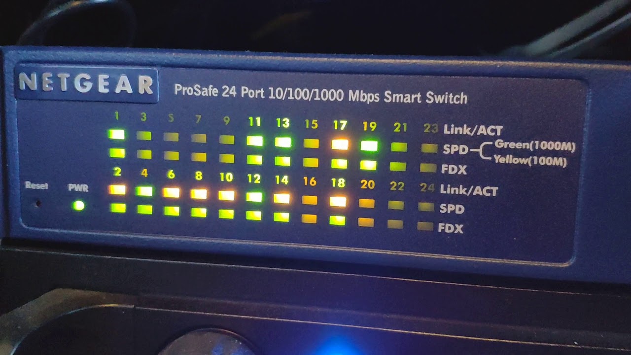 NetGear GS724Tv3 - YouTube