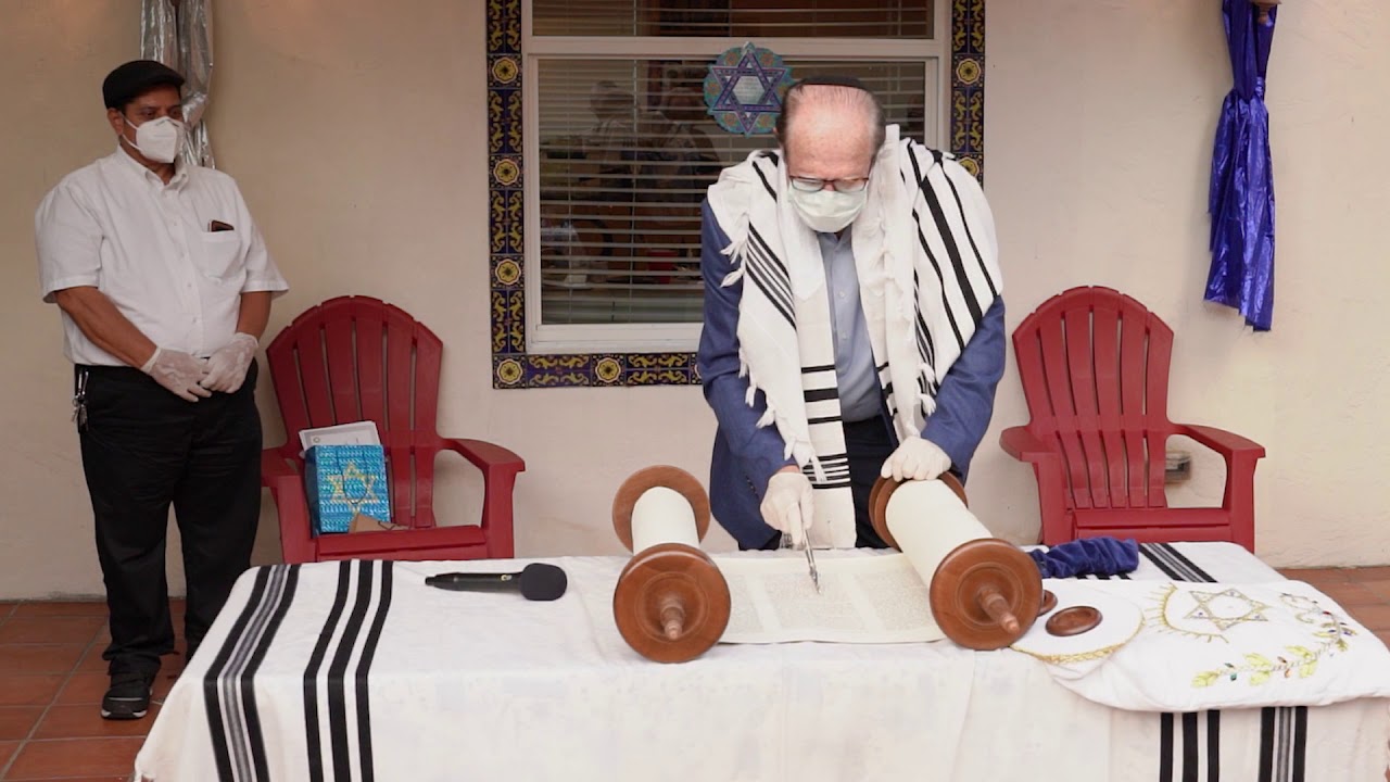 Torah Ceremony with Genie Milgrom - YouTube