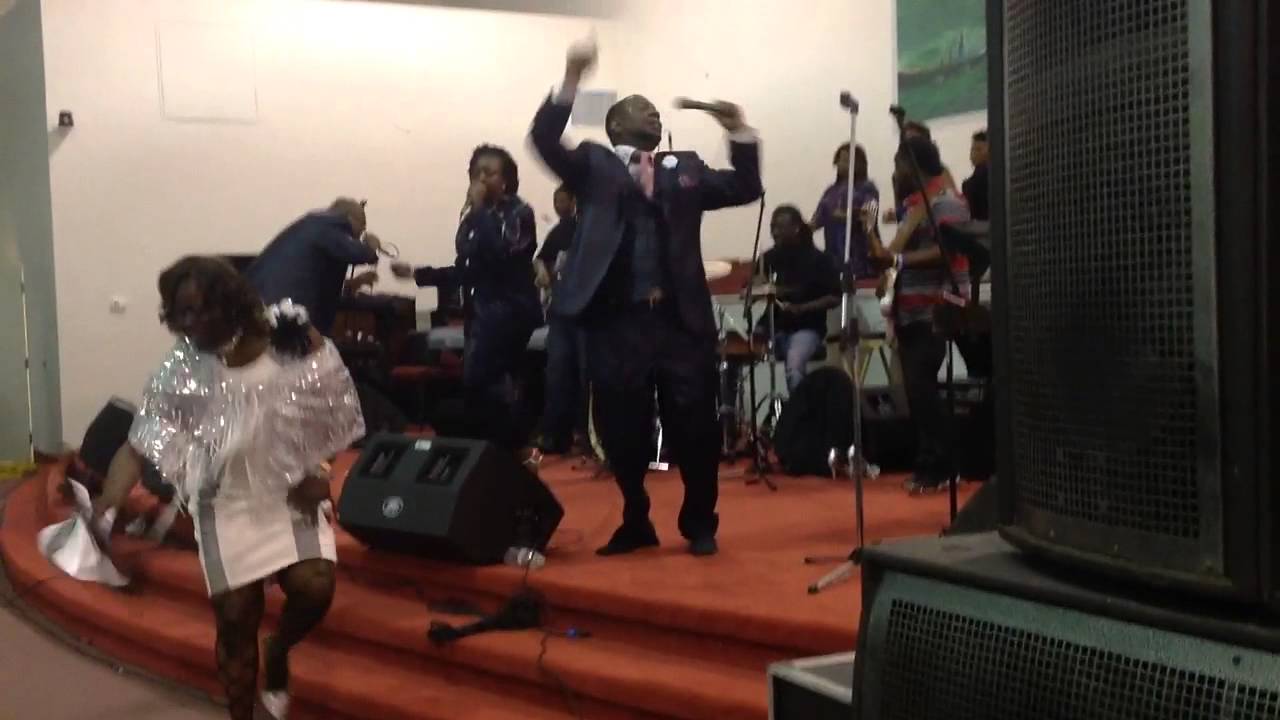 Flossie Boyd Johnson & Favor (King Jesus) - YouTube