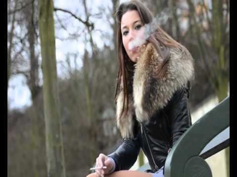 Smoking fetish & dangling & crushing cigarette: julie skyhigh heels