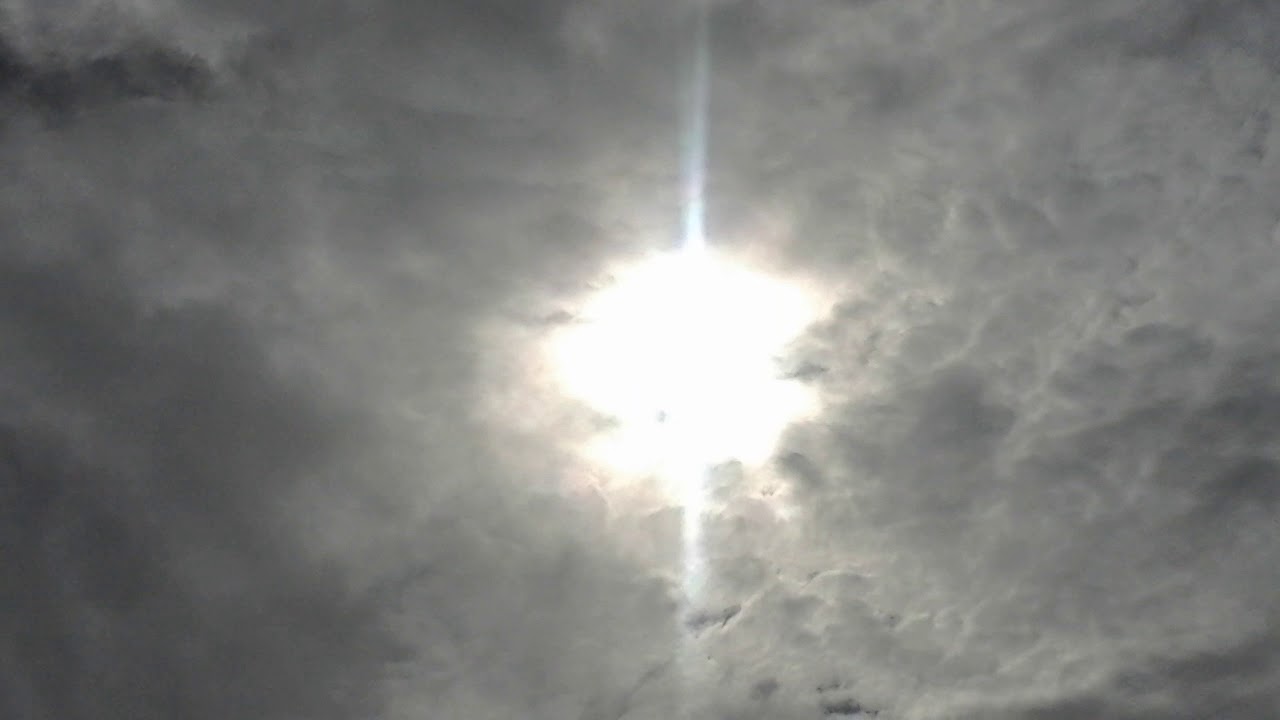 Shape shifting sun?Wow. - YouTube