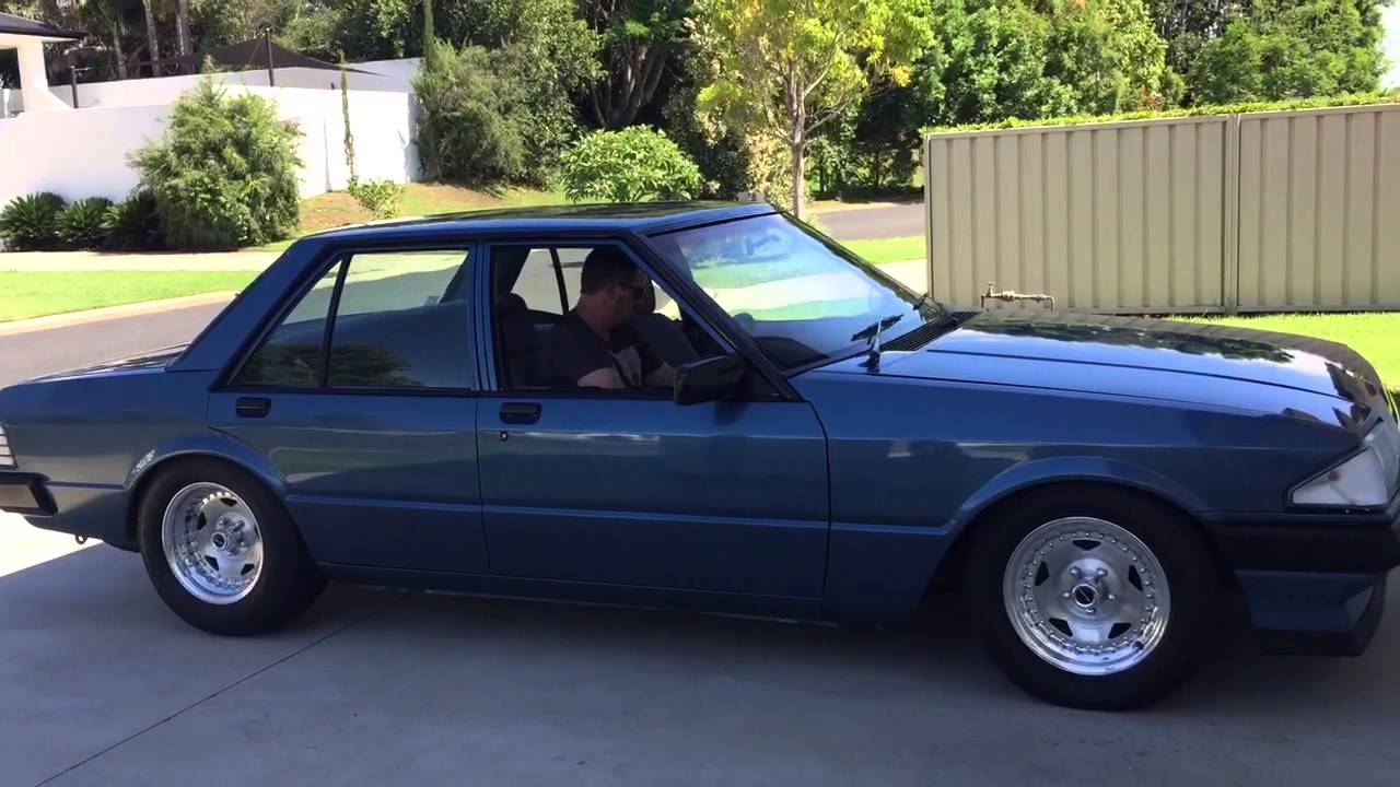 Ford Falcon XE - YouTube
