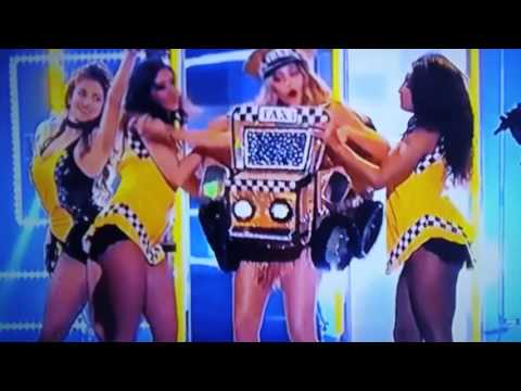 El taxi  Pitbull  ft Sofía Vergara Grammy 2016