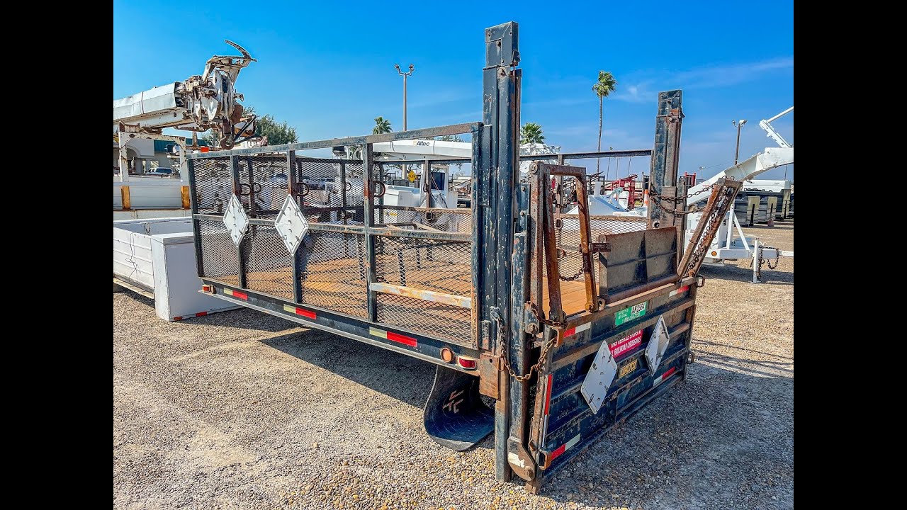 Art's Trucks & Equipment - 4221141, 2003 12 ft Flatbed with Waltco ...