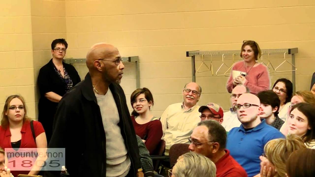 Community shows support for KCCC teacher - YouTube