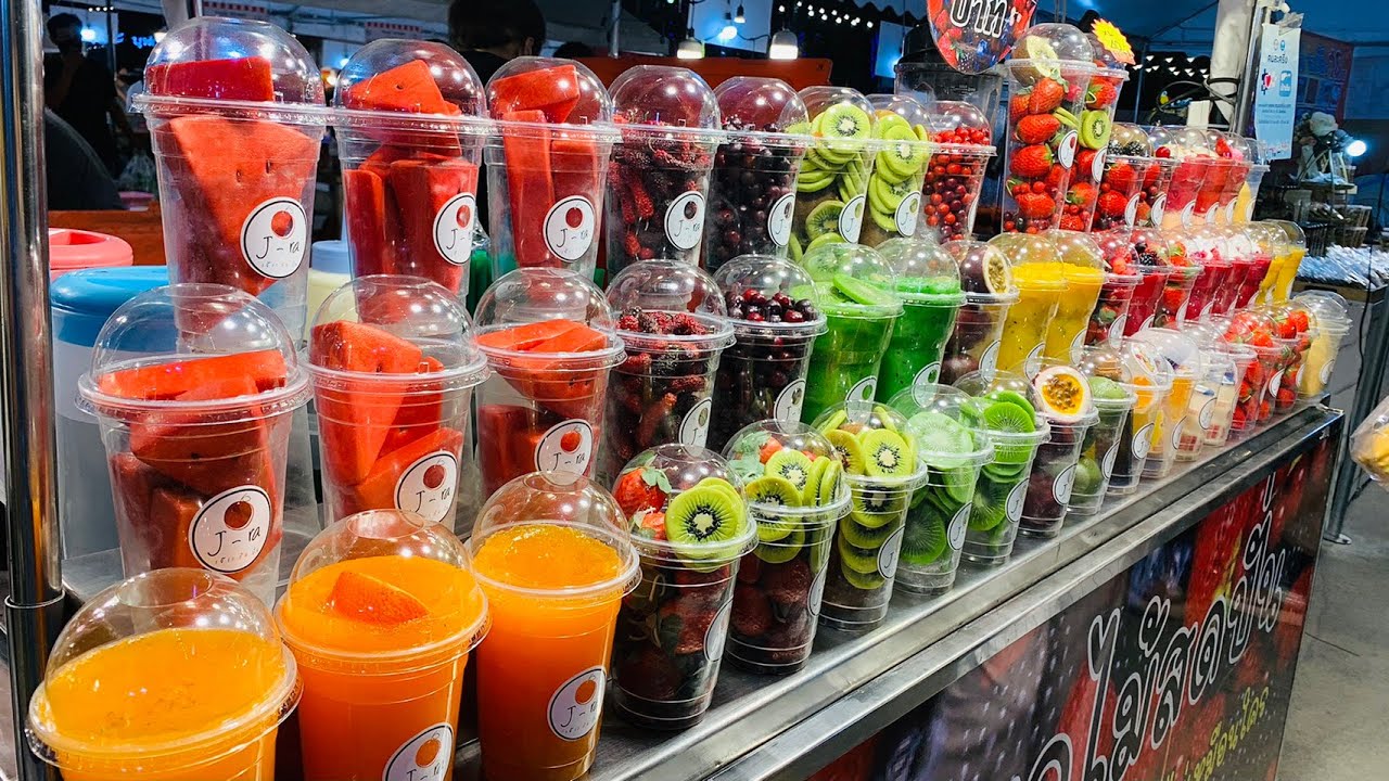 Thai Street Food - Fresh Fruit Juice in Number One Market - YouTube