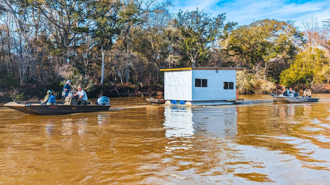 Moving and setting up a brand new Houseboat!! - YouTube