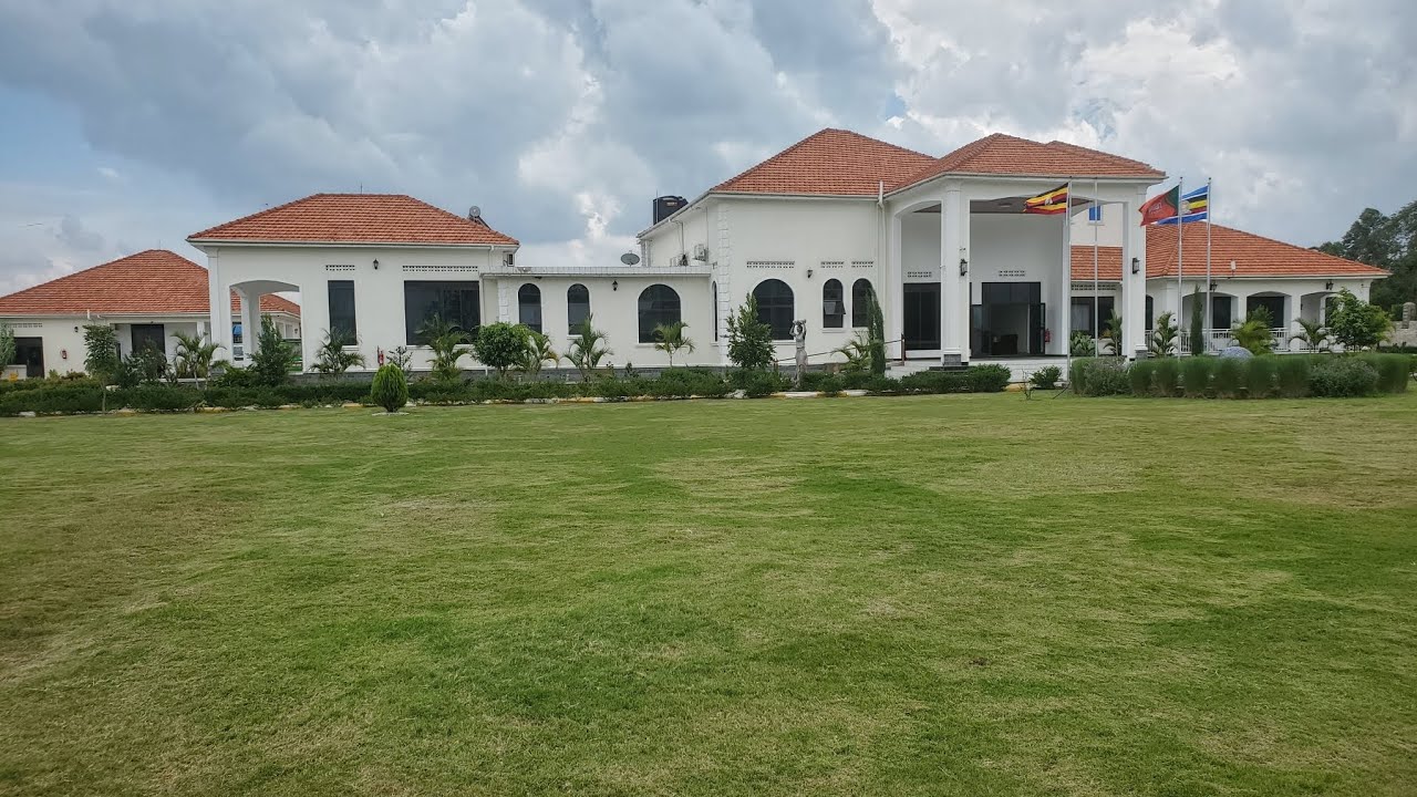 KASHARI FARM RESORT @ Roja photography - YouTube