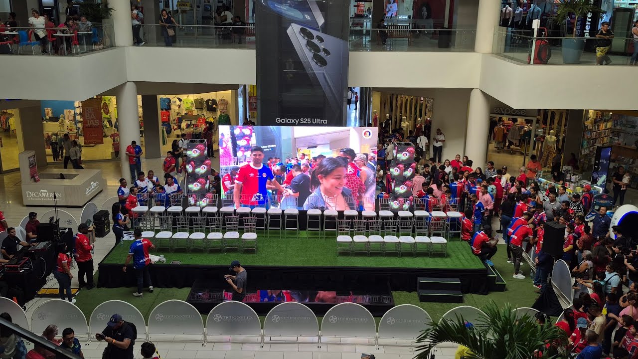 Presentación De CD FAS en Metrocentro Santa Ana - YouTube