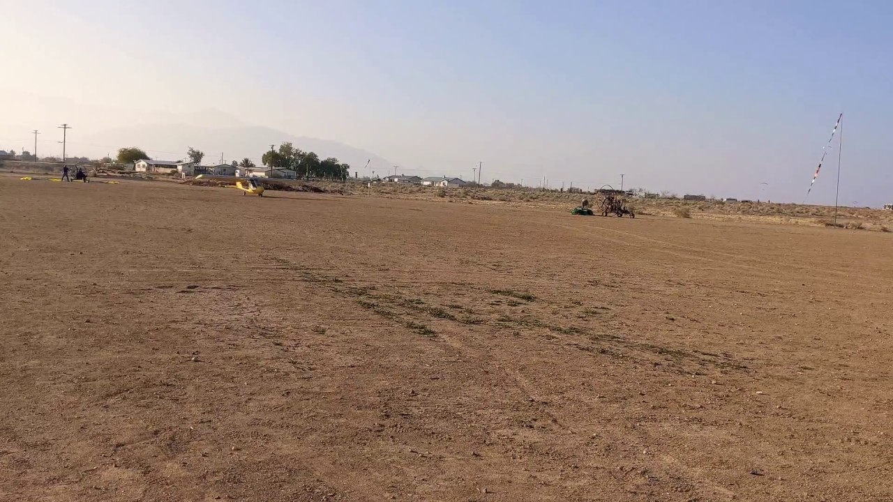 eGull flys at the Salton Sea fly in 2020 - YouTube