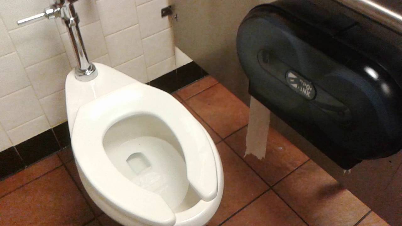 4: 2003 American Standard Madera At Red Robin - YouTube