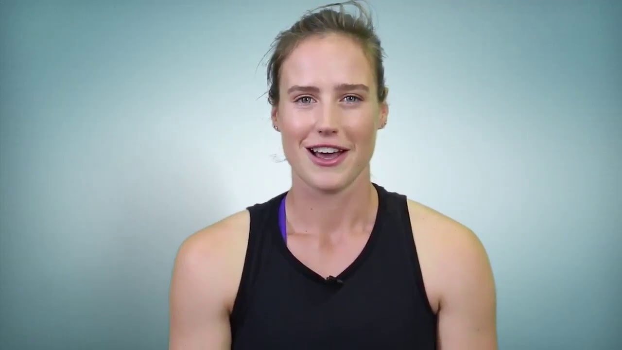 Ellyse Perry talks about cricket and football - YouTube