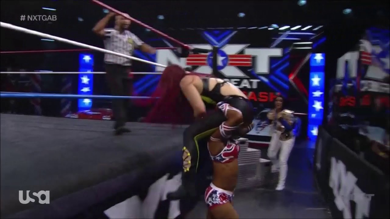 Sasha Banks- Sunset Flip Powerbomb - YouTube