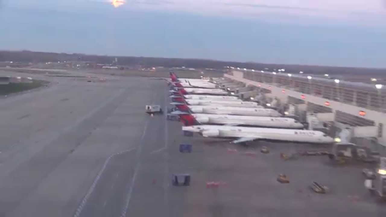 Delta Ramp At Detroit Metropolitan Airport. 4 25 2014 - YouTube