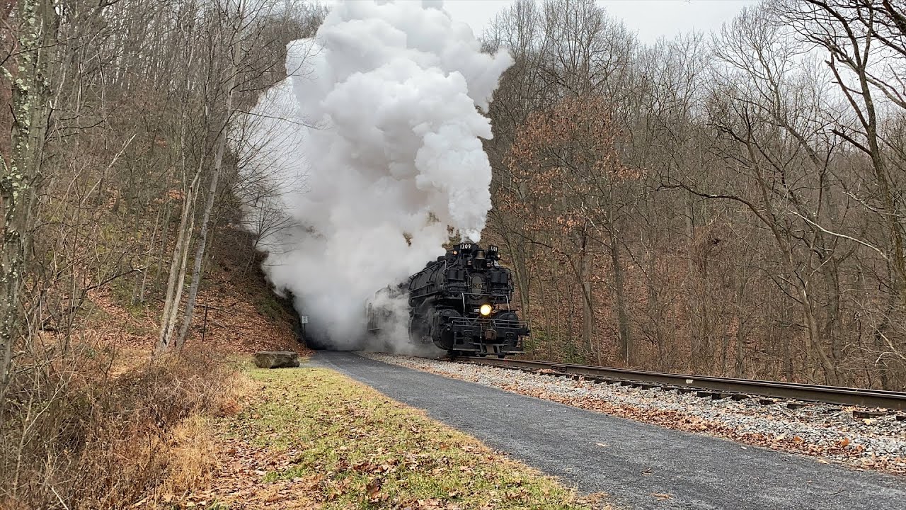 Western Maryland Scenic Railroad H-6 #1309 Steam Train Exits Brush ...