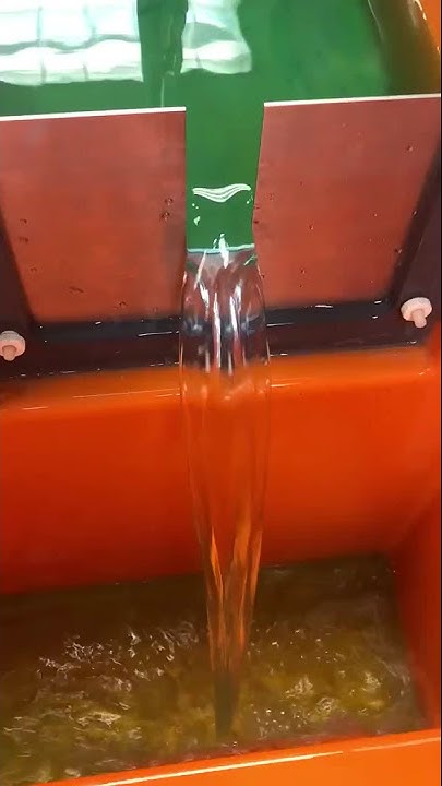 Flow through Rectangular Weir - YouTube