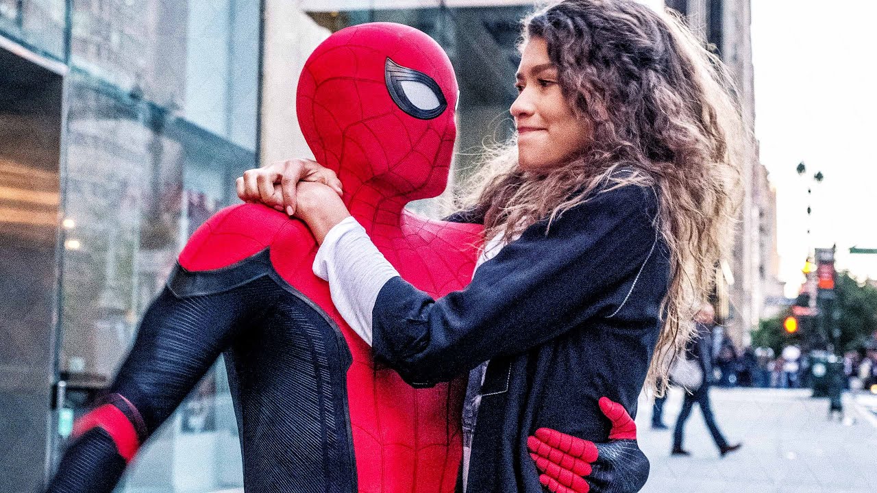 MJ And Peter Swing Through New York's Skyline | Spider-Man: Far From ...