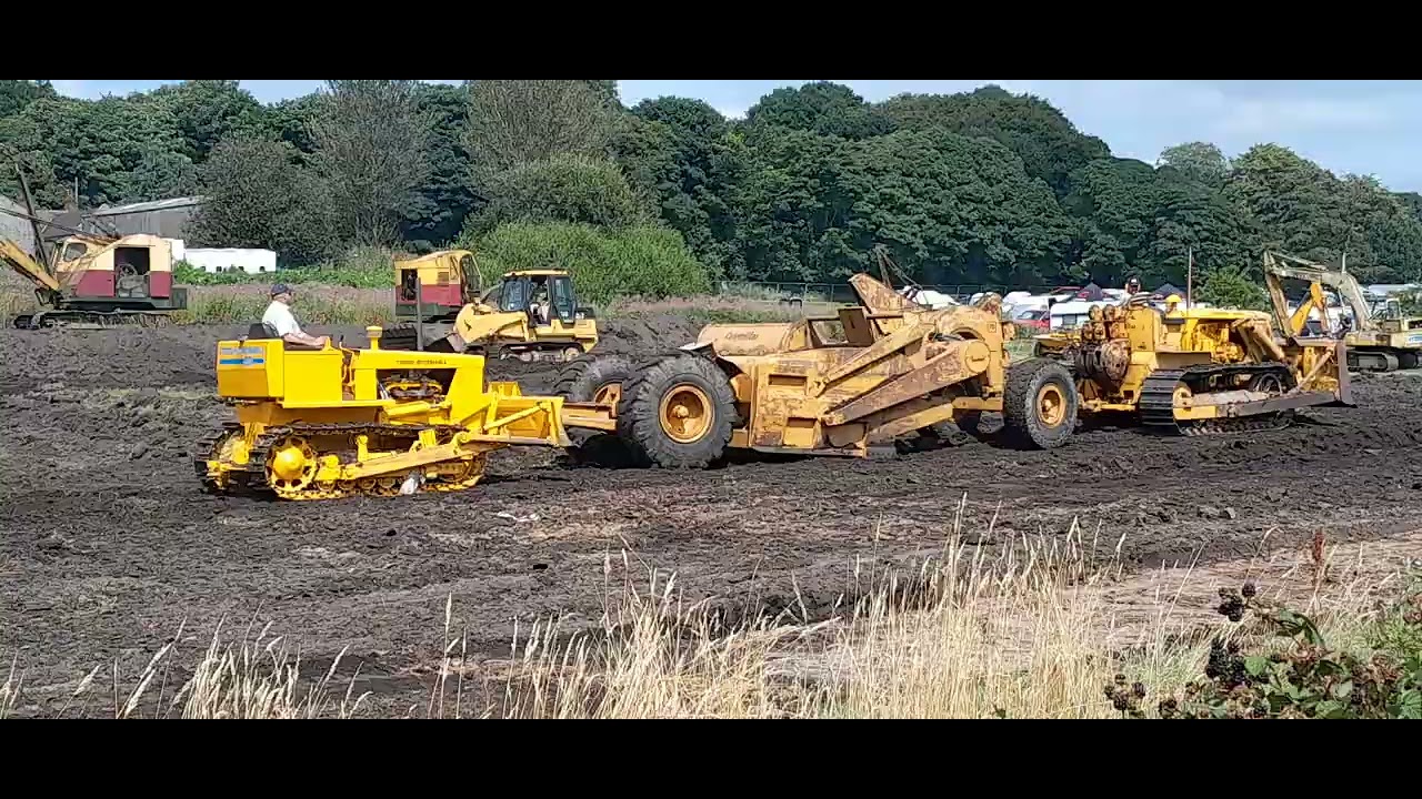 caterpillar military D8 scraper box, cat D7, Priestman VC20 TM90 ...