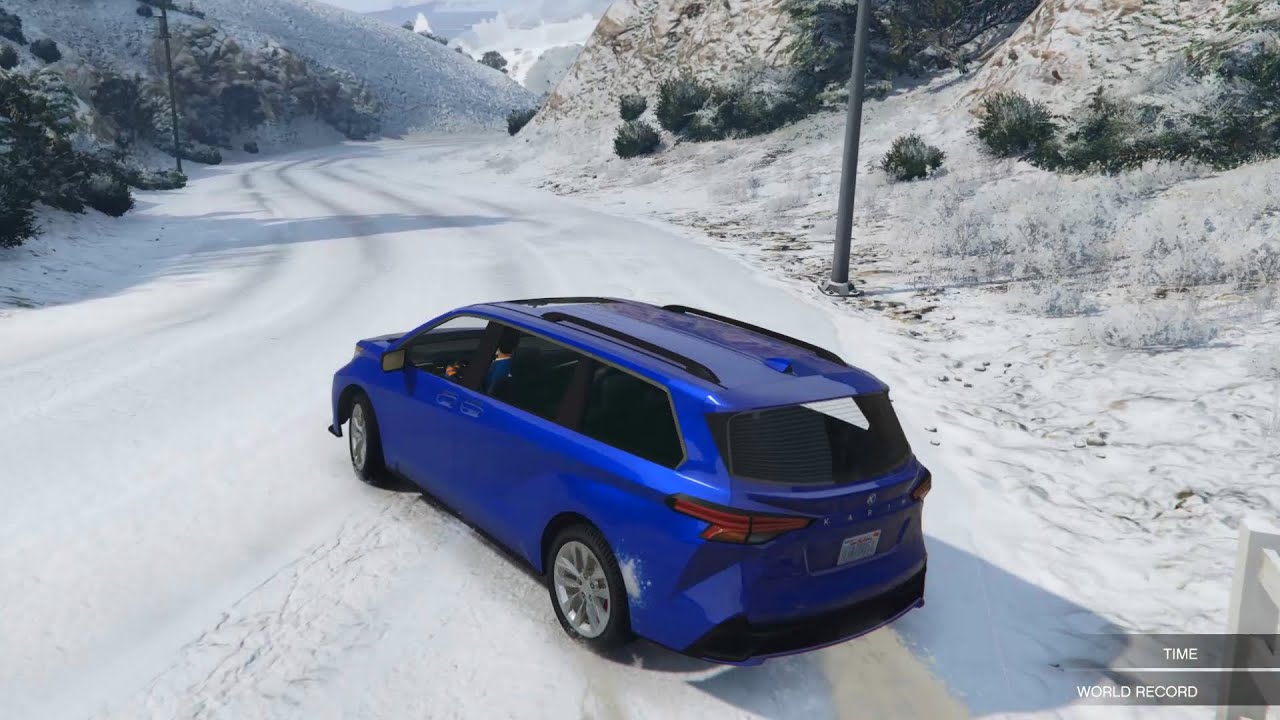 Drifting Minivan in the Snow - YouTube