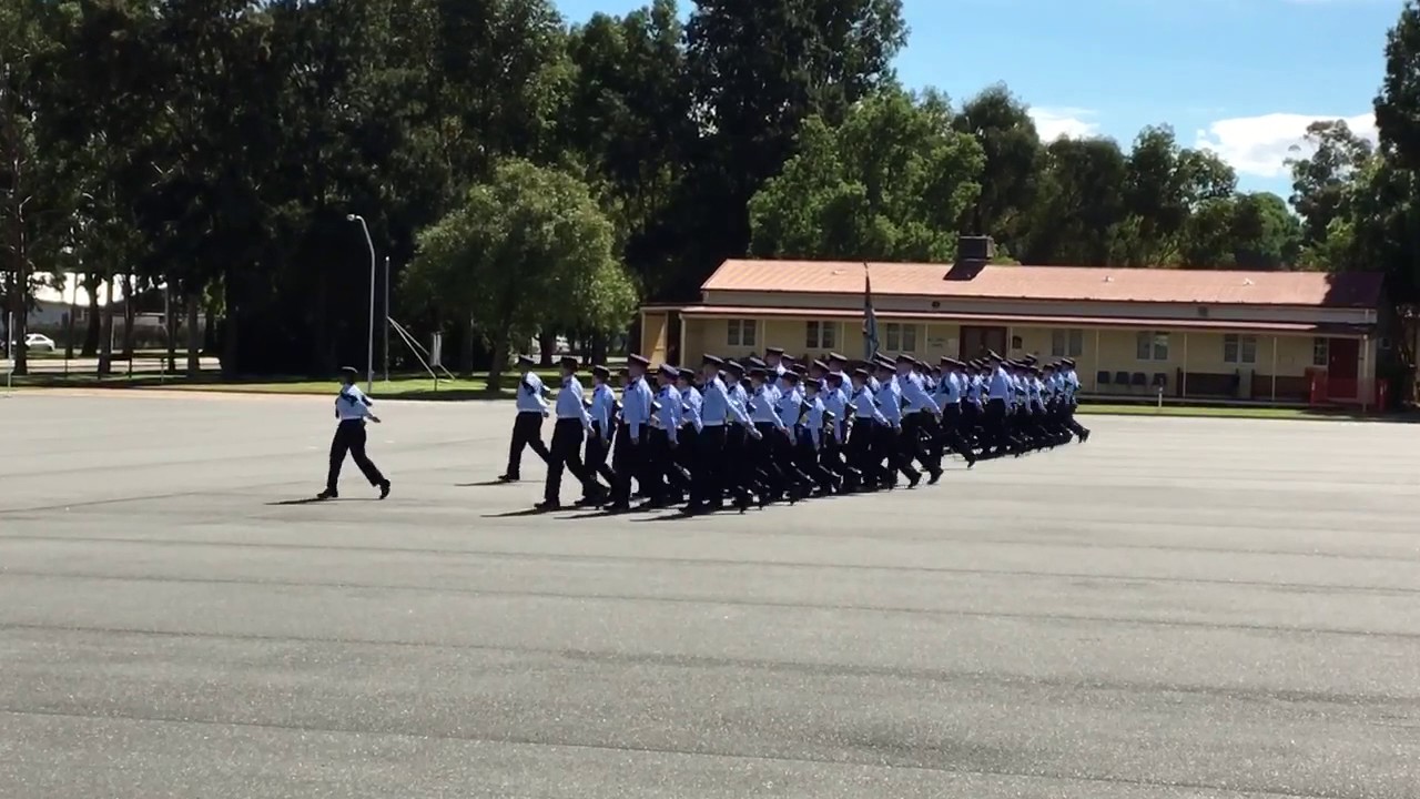1RTU Course 02/17 Graduation Parade - YouTube