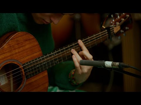 Jacob Collier x Taylor Guitars - 'Little Blue' 5-String Guitar Tutorial