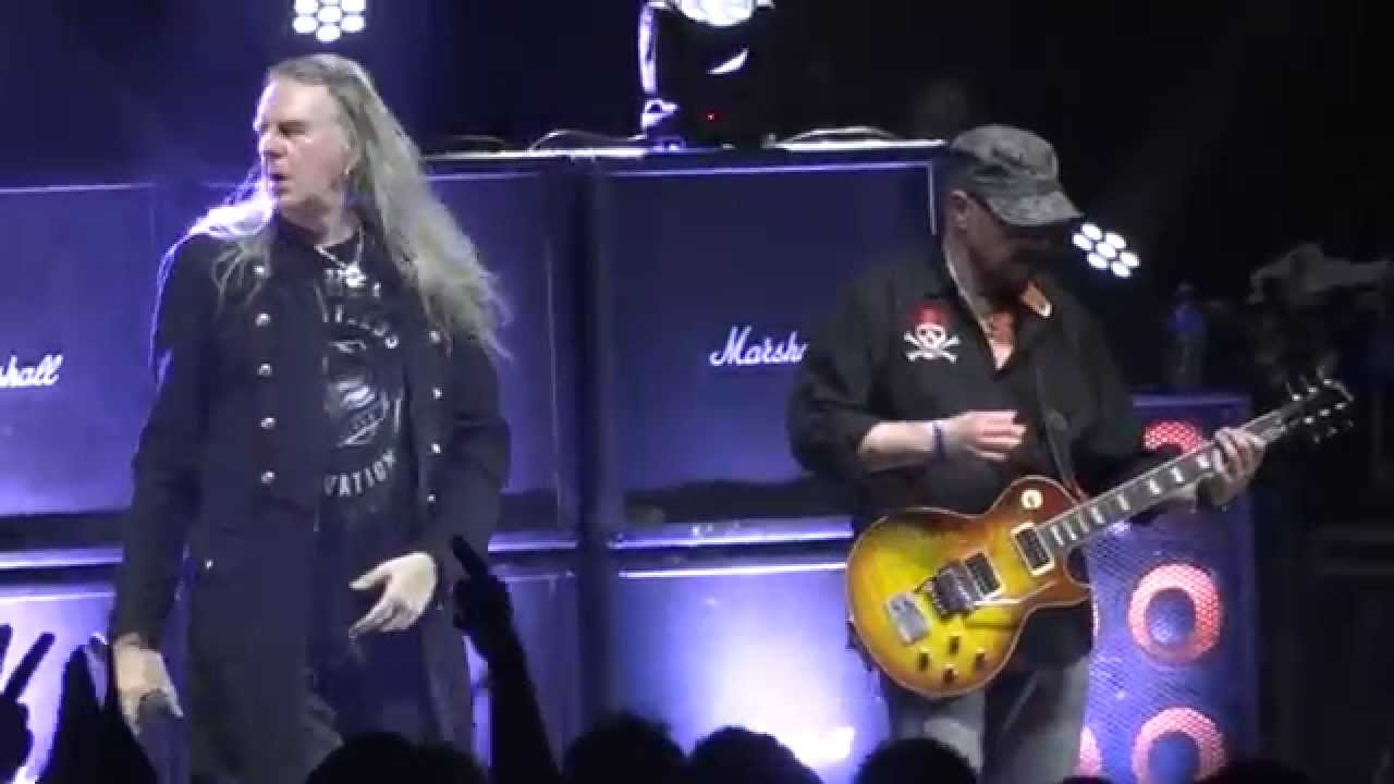 Saxon - Never Surrender - Live - HRH 2015 - YouTube