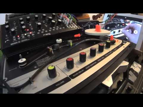 Moog Mother-32 with Koma Kommander and Echolette Echo 200 demo from Warstat #18 :o)=