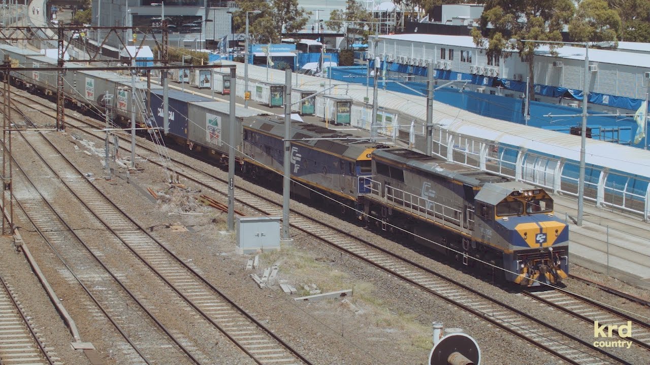 Australian Trains and Railways: Freight Trains of Melbourne - YouTube