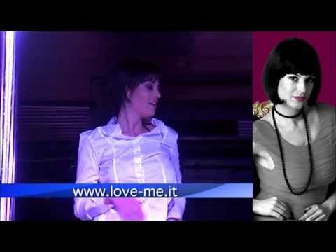 Sara Tommasi Video in Discoteca - Promozione Film Vip e Potere