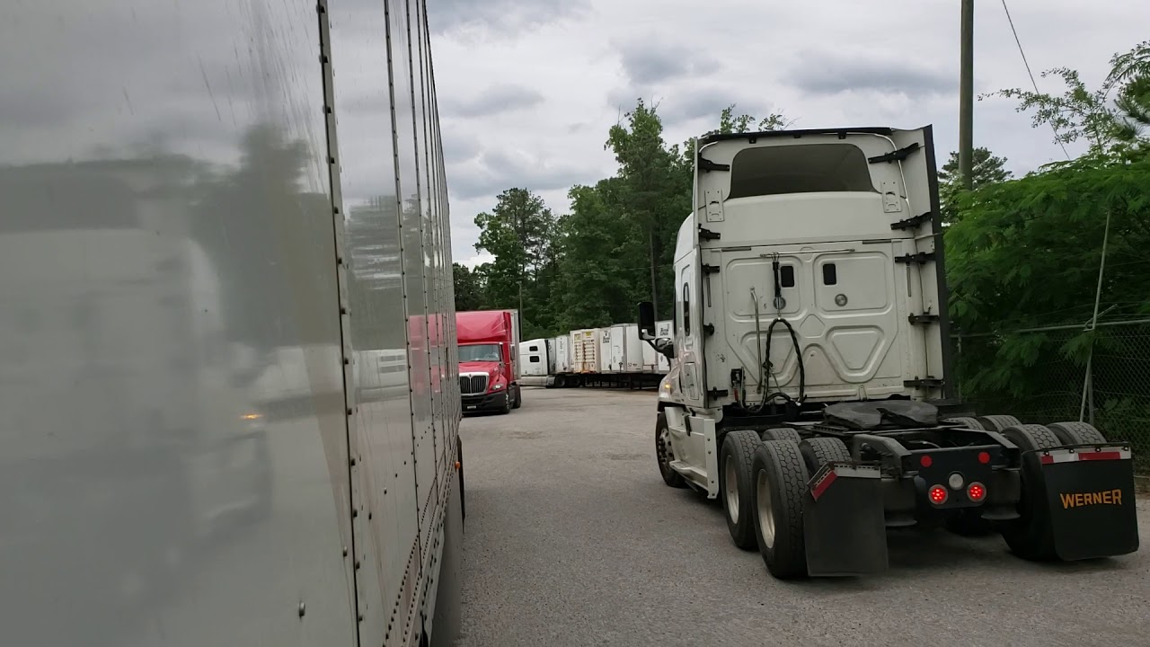 Backing fail in Atlanta - YouTube