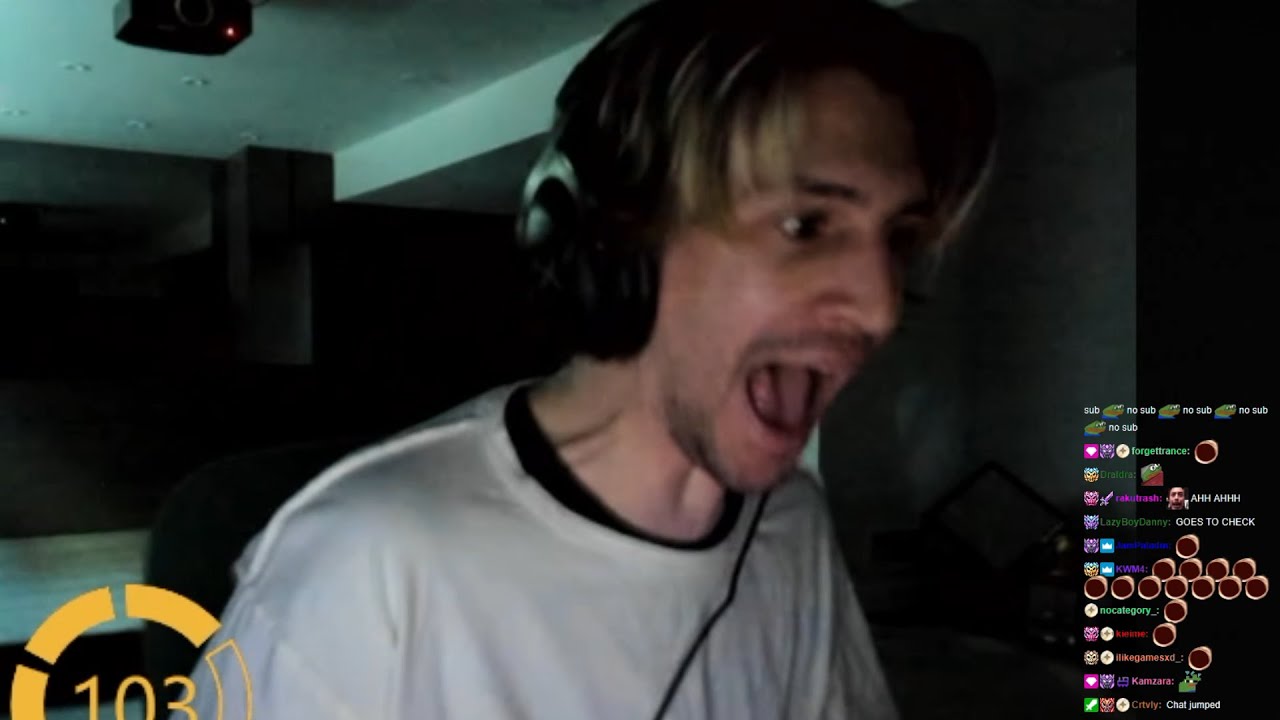 xQc Plays A Horror Game And Has The Same Scream As The Character - YouTube
