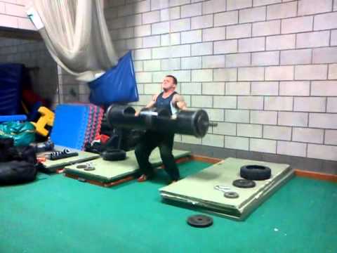 Shane 120kg log throw. - YouTube