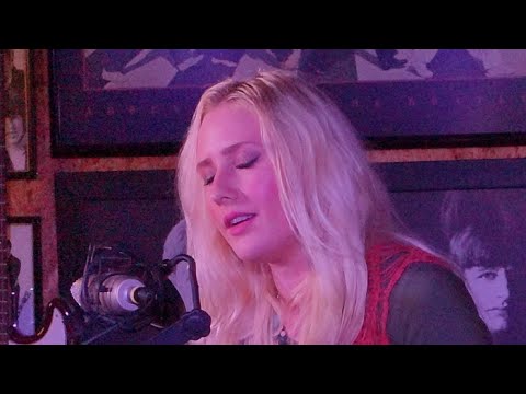 Tori Martin "Hitchhiker" In The Music Room Single 2015 - YouTube