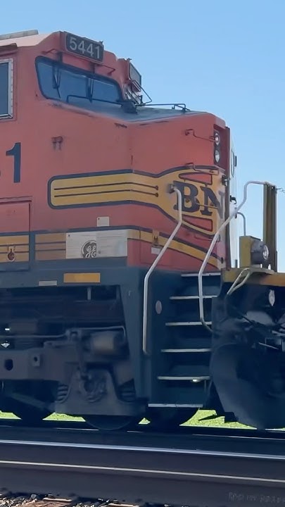 Frankenstein BNSF 5441 trails on 65-70 mph BNSF Z train!! #train #bnsfrailway #bnsftrains #bnsf ...