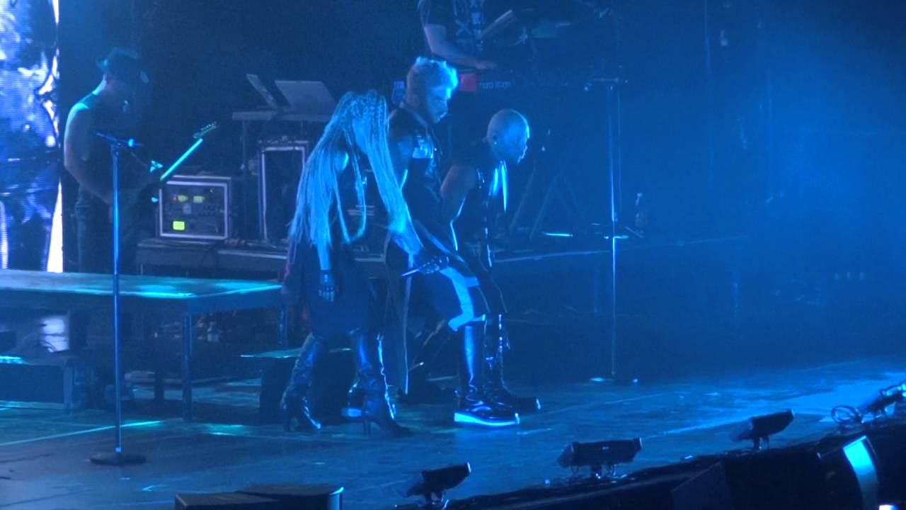 Adam Lambert - Ghost Town (02 May 2016 Vienna, Austria) HD - YouTube